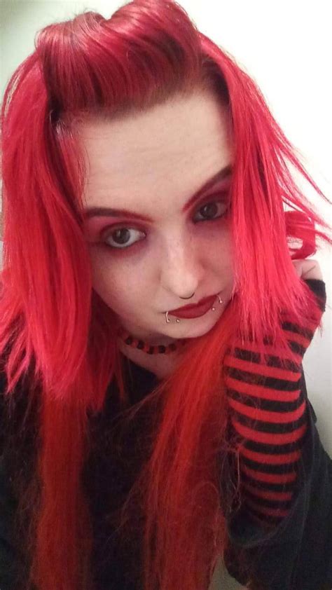 Goth Emo Girl By Xxnessagirkruegerxx On Deviantart