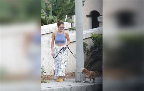 Minka Kelly Goes Braless In Tight Crop Top
