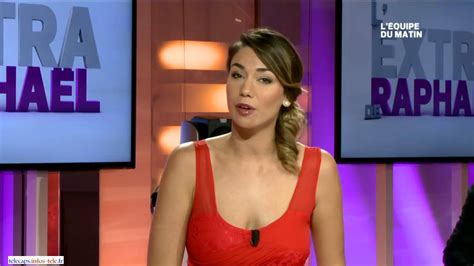 Naked Clio Pajczer in L équipe du matin