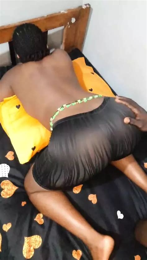 Jai Réveillé Ma Demi Sœur Sexy Pour Baiser Sa Chatte Et Son Cul étroits Le Matin Sexe Matinal