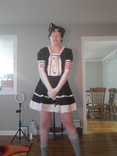 Mistress Jessy On Twitter Hi Twitter My White Sissy Has Begged Me To Put Their Ass Up For