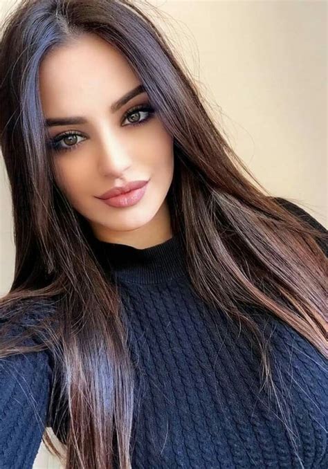 Pin By Alexandre Lima On Beleza Feminina Brunette Beauty Beauty Girl Hair Beauty