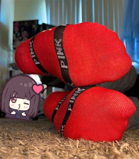 🌸tomo 😮‍💨 On Twitter Dont Be Shy ☺️ I Know You Just Wanna Bury Your Face Between My Feet ️ ️