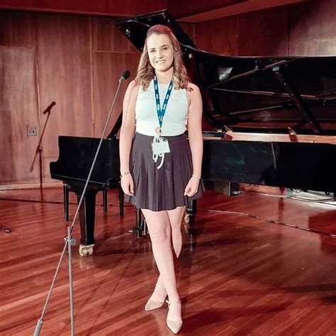 Amira Willighagen S Feet I Piedi Di Amira Willighagen Celebrities