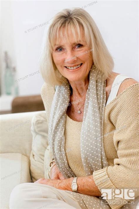 Photo Examples Of Women Over 50 Years Old Ultimate Guide Examples Of Women Dating Profile