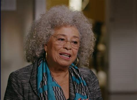 Civil Rights Activist Angela Davis Learns Shes A Descendant Of Mayflower Pilgrim