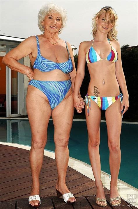 Granny And Her Girlfriend Scrolller