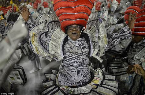 Rio Dancers Flash The Flesh As Carnival Enters Fourth Day Daily Mail Online