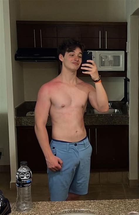 Picture Of Dylan Kingwell In General Pictures Dylan Kingwell 1685119881 Teen Idols 4 You