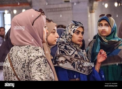 Istanbul Turkey Türkiye Young Muslim Girls From The Uk Visiting The Blue Mosque Sultan