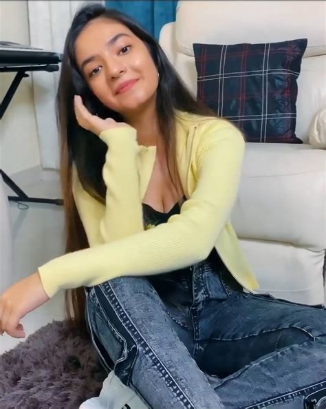 Look At Those Heavy Tits Of Anushka Sen 🥵💦 Epic Cleavage 🔥🥵 Rfaptodesi