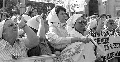 Hace 42 Años Comenzaban Las Rondas De Las Madres De Plaza De Mayo