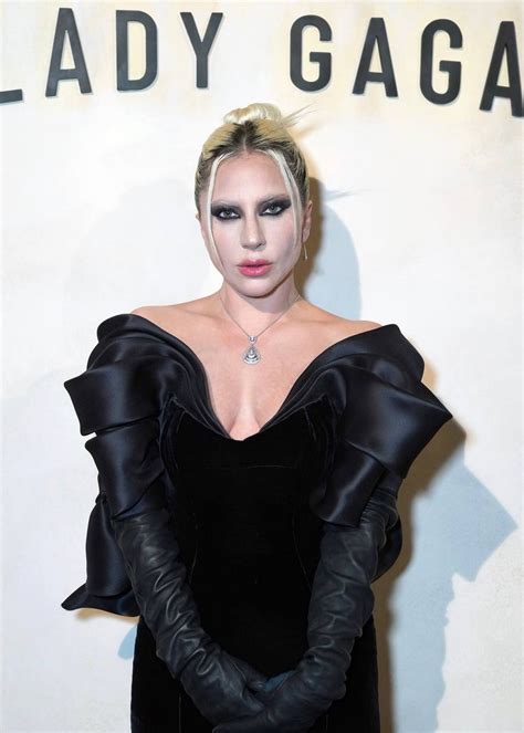 Lady Gaga Falunts Her Tits In Deep Cleavage At Dom Pérignon Party 2022 9 Photos The Fappening
