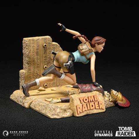 Tomb Raider Lara Croft Classic Era Statue