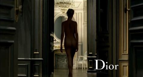 Nude Video Celebs Charlize Theron Nude Anuncio Jadore Dior Perfume Commercial 2011