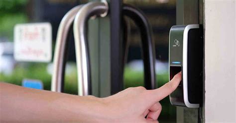 fingerprint access control pros cons and how it works