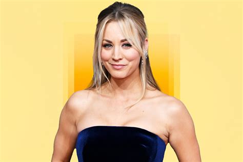 Kaley Cuoco Did A Cardio Abs Workout — Try The Full Workout
