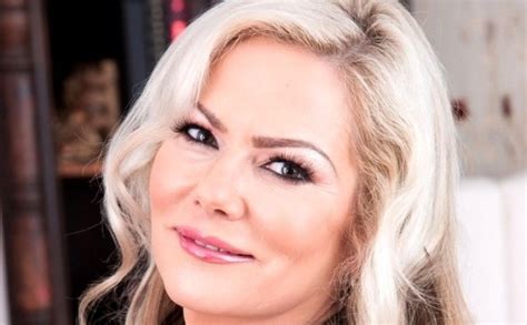 Samantha Jay Biographywiki Age Height Career Photos And More