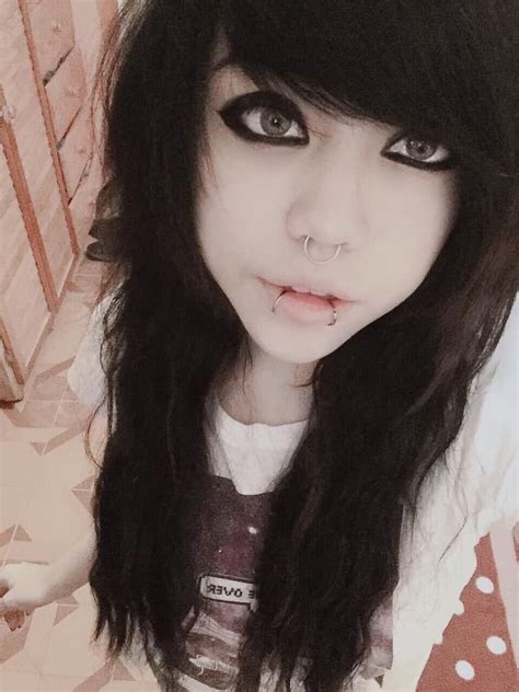 Pin By Gary Ellie Lee On Amazing Sceneemo Girls Emo Scene Hair Cute Emo Girls Scene Girl