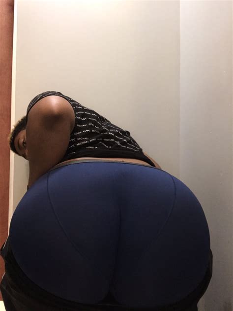 Big Booty Quan On Twitter Happy Humpday From My Big Phat Booty 😍🤤👅🍑💦 I Love Slightly See Thru